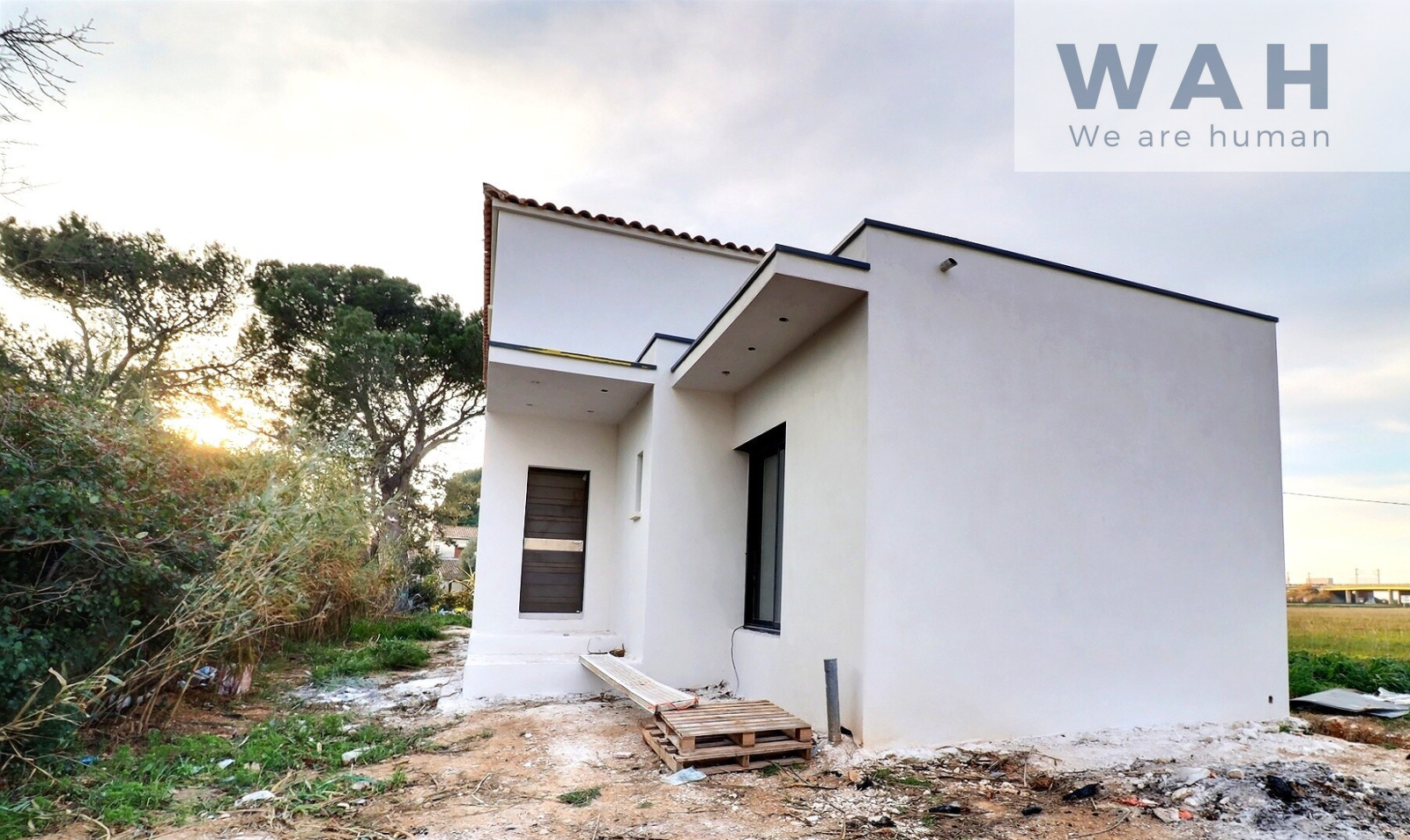 Vente Villa contemporaine 5 pièces sur terrain de 365 m² - 30470 Aimargues